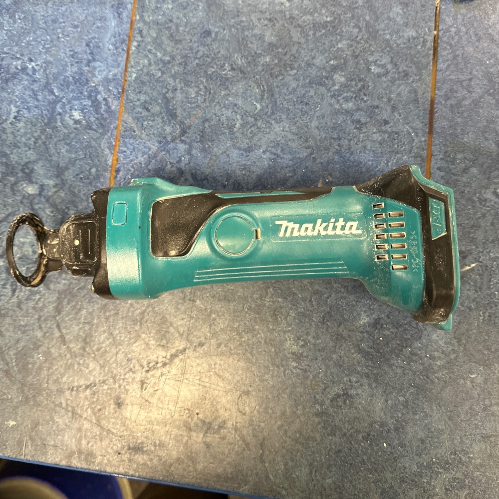Pre-owned Makita dc0180 drywall cutter - Own4Less